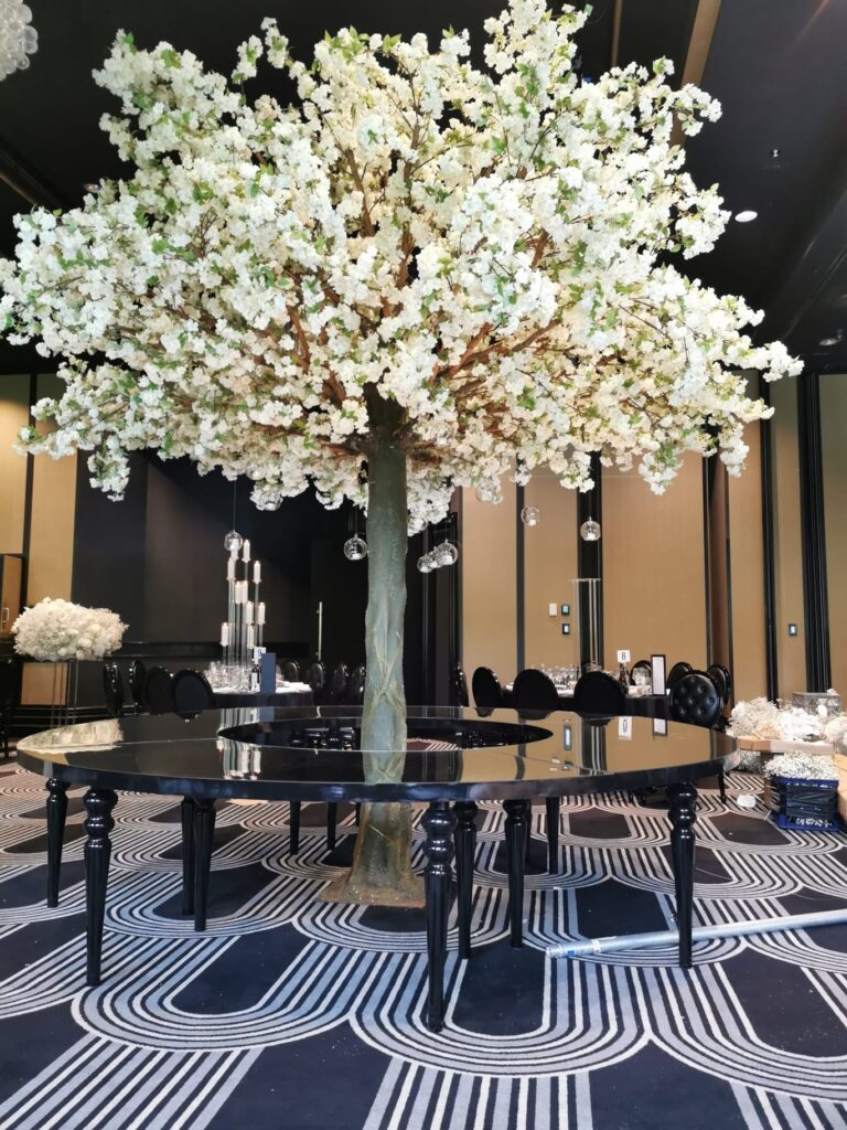 Black Mavro Doughnut Table - Optimum Event Hire